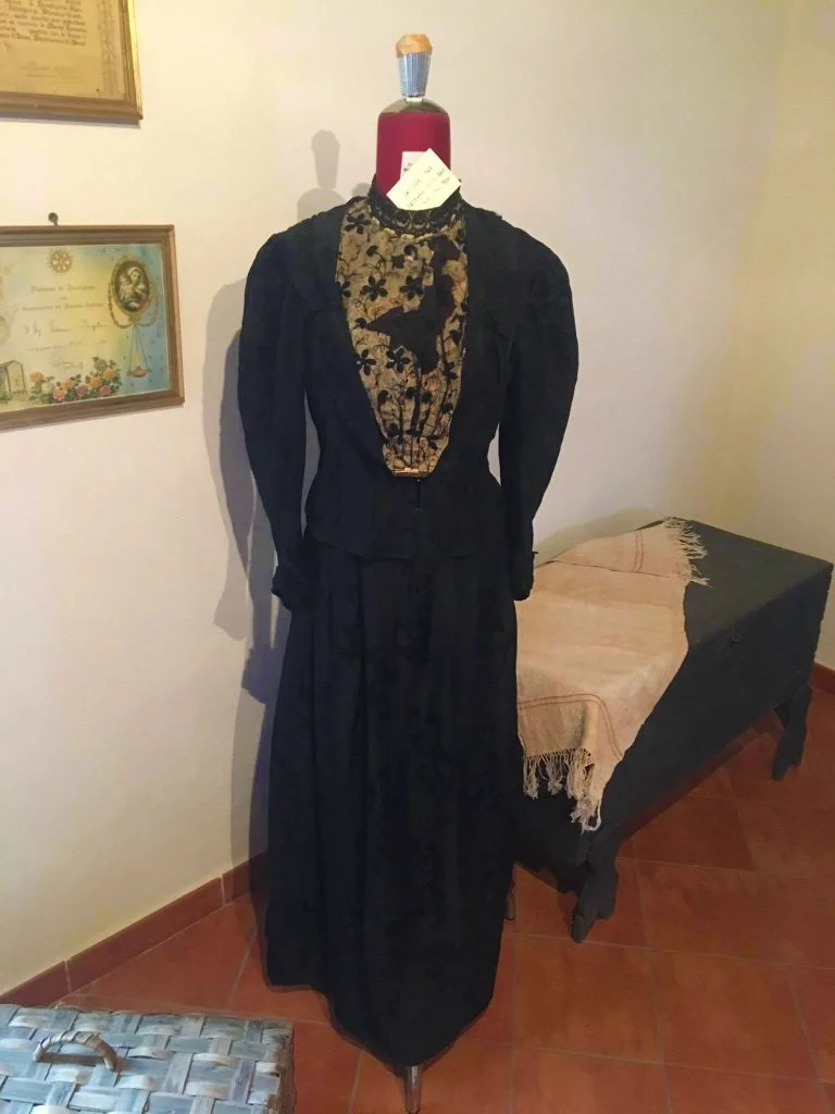 L'abito tradizionale calabrese nella provincia di Catanzaro - Jamaluca