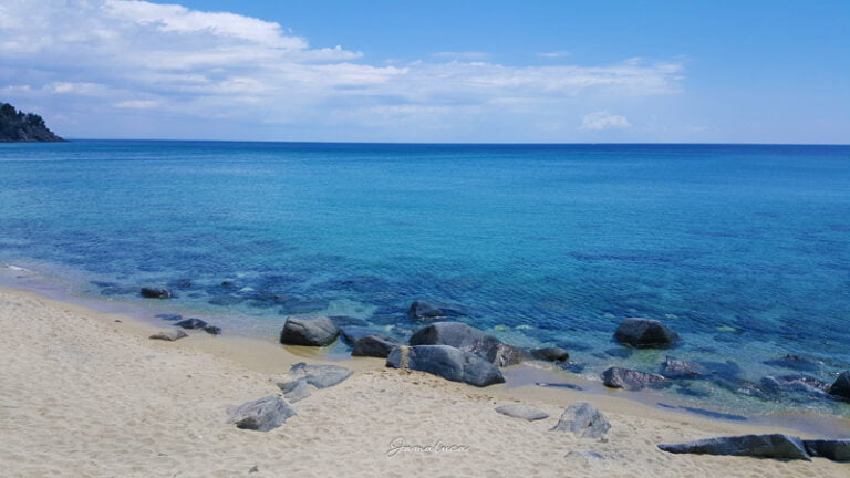 Caminia di Stalettì: tra le spiagge più belle della Costa degli Aranci